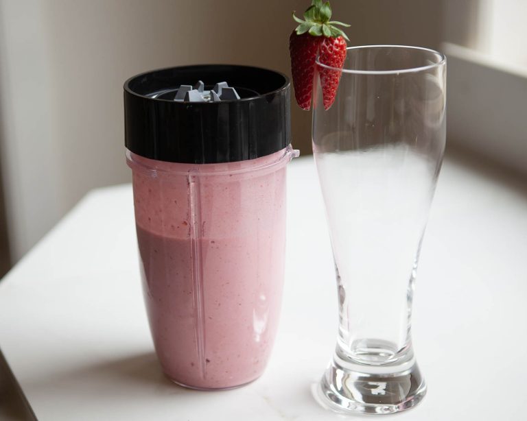Raspberry Smoothie With Tasteless Probiotics | Cost Price Supplements ...